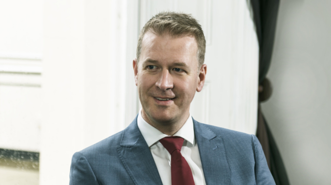 Sharp rise in number of UK lawyers working in virtual law firms ...